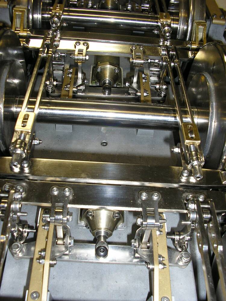 Live Steam Engines | Union Pacific 4-6-6-4 Challenger Live Steam ...